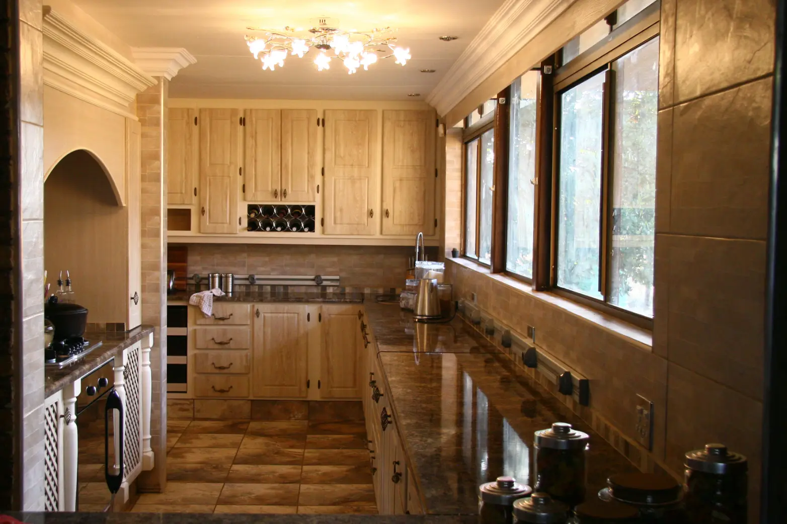 Country Charm Kitchen Revamp - Amazing Kitchens